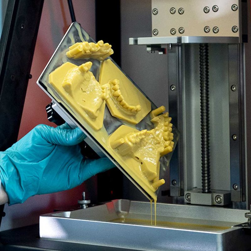 CAD/CAM dental prosthesis subcontracting